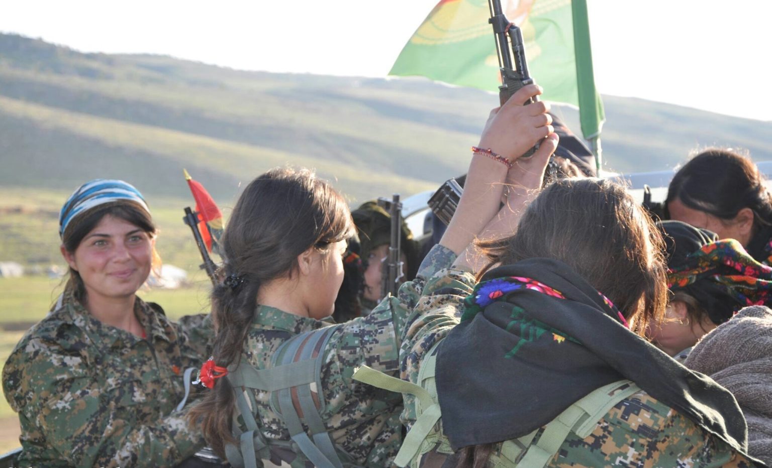 Projection des films « Kurdistan, la guerre des filles » et « Rojava ...